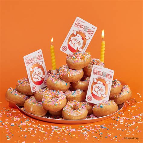 카카오프렌즈 Kakao Friends ⠀ 실물로 보면 더 깜~짝 놀랄걸요😍 대박 춘식이 체크카드 And 대박 라이언 체크카드 모든이의 대 박을 기원하는 마음을 담은