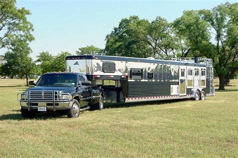 Horse Trailers With Living Quarters Pulls Gooseneck Trailers Livestock Trailers
