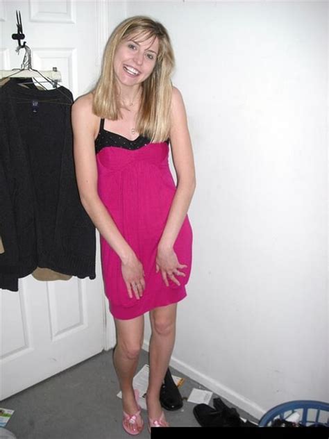 Amateur Blonde Milf Small Tits X Porn Pic