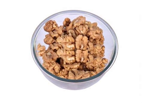 Snow White Walnut Kernel Packaging Size 1 Kg At Rs 1200kg In