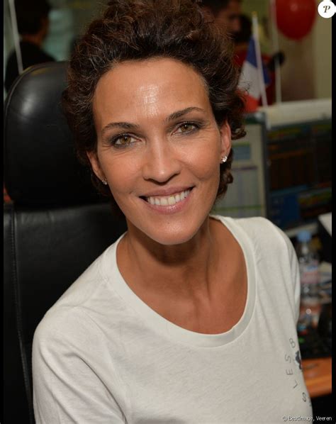 Linda Hardy Pose Topless à 47 Ans Photo Osée Et Engagée Le