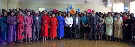 Сентерра Гоулд компани нярай хүүхдийн унтуулгын аппарат зөөврийн инкубатор хандивлав