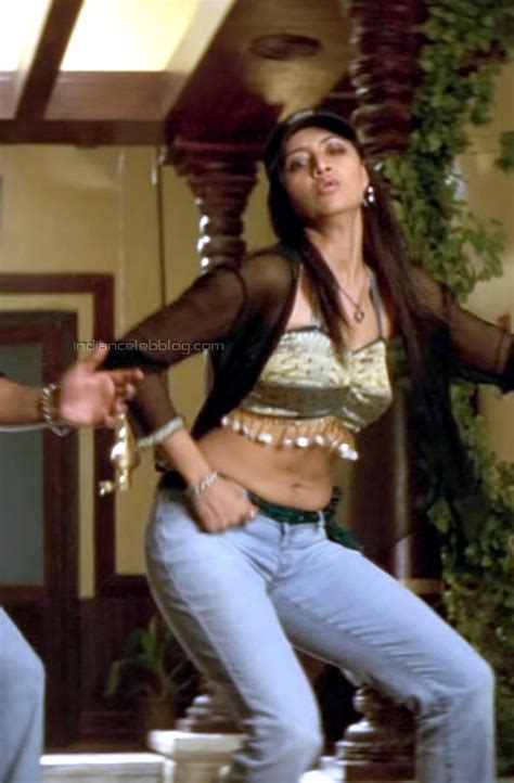 Mamta Mohandas Telugu Yamadonga 18 Hot Navel Hd Photo Indiancelebblog