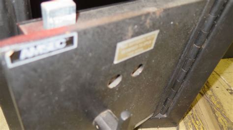 Amsec Drop Safe W Dual Key System Oahu Auctions