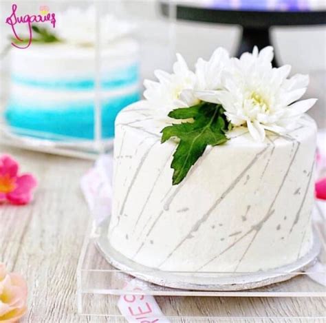 Pearl White Mini Cake In Acrylic Box 1lbs Sugaries