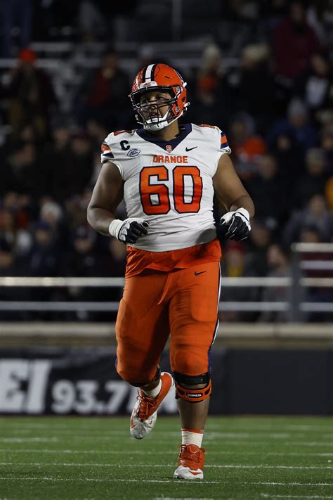 Falcons Sign Ol Matthew Bergeron Finish Rookie Signings