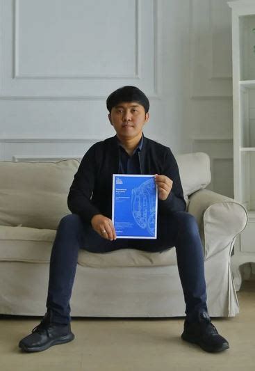 Fajar Sidik Abdullah Inovator Muda Terbaik Peraih James Dyson Award