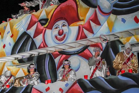 무료 이미지 축제 복장 마스크 화이트 빨간 자동차 디자인 미술 바퀴 부채 행사 카민 장난 환대 공개