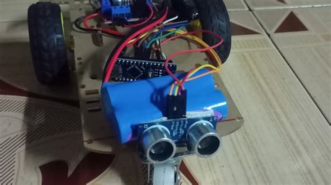 obstacles avoiding rc car using arduino nano and ultrasonic sensor