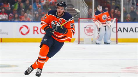 Oilers Connor Mcdavid Scores Crazy Goal Against Coyotes Yahoo Sports