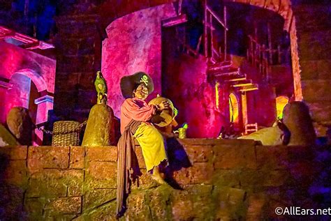 16 Details In Disneys Pirates Of The Caribbean Ride That You Wont See Unless You Look Closely