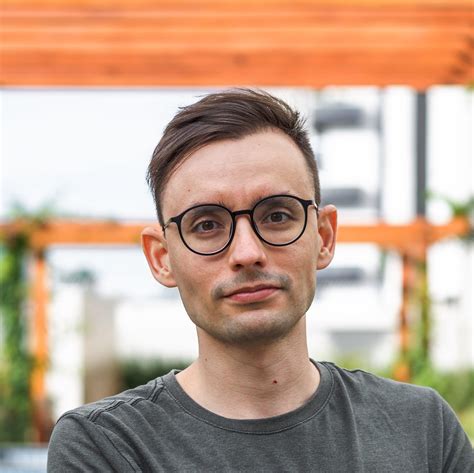 About André Perez Medium