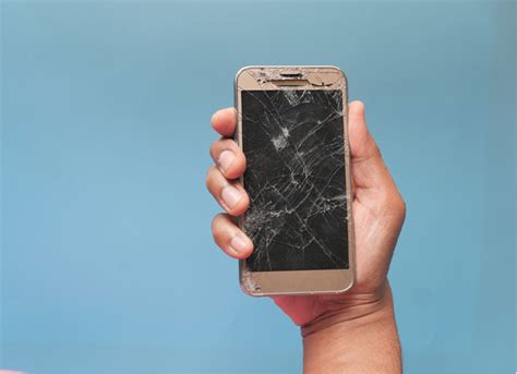 فرارو نحوه انتقال اطلاعات گوشی در صورت شکستن یا سوختن ال سی دی