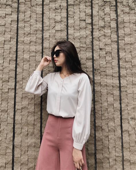 Seoul Mate 首爾妹 乾燥玫瑰粉色系 🌹 給妳好氣色的溫柔辦公室穿搭 下班後的約會聚會 一樣能夠美美的！