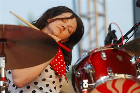 White Stripes Drummer Meg Whites Chops Become Hot Topic Of The Day