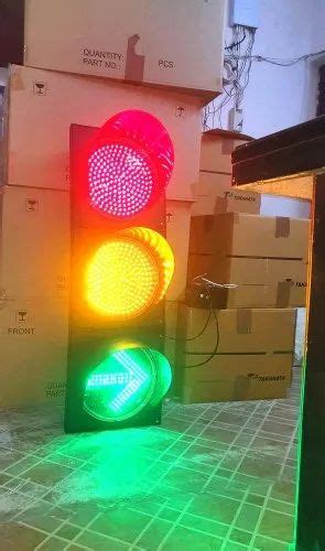 Red Iso Led Traffic Light V At Piece In New Delhi Id