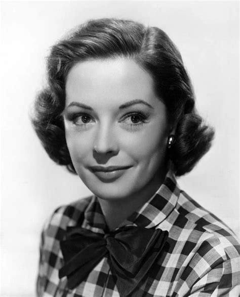 The Queen Of Film Noir 35 Gorgeous Photos Of Jane Greer In The 1940s