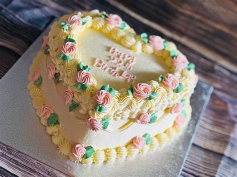 Heart Cake Vintage Design Cake Trays