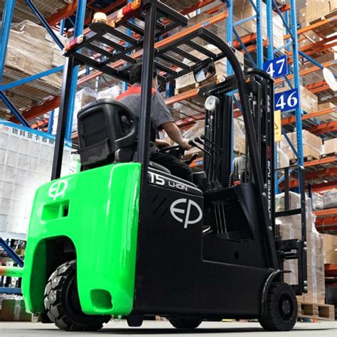 Autoelevador Eléctrico 3 Ruedas 1500 Kilos Comonsur Autoelevadores