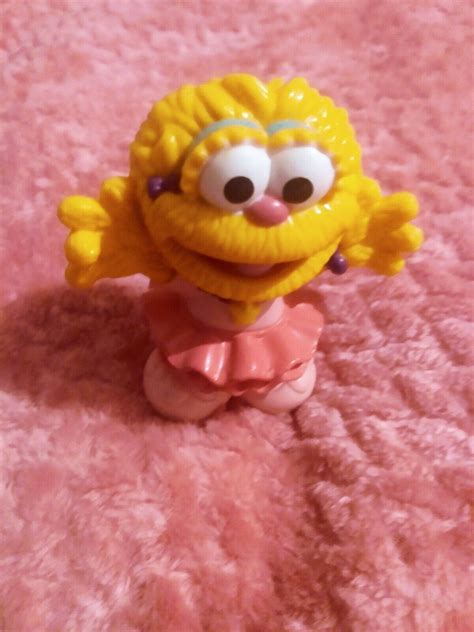 Sesame Street Zoe Toy Figure 4711128577