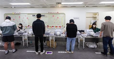 역대 총선 최고 사전투표율…본투표로 이어질까