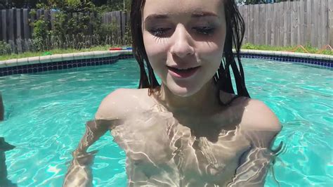 Hot Girls Are Kissing Each Other In The Cool Pool And Are Having Sex