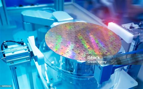 자동화 시스템 제어 애플리케이션을 갖춘 실리콘 웨이퍼 및 마이크로 회로 반도체에 대한 스톡 사진 및 기타 이미지 반도체 컴퓨터 웨이퍼 웨이퍼 Istock