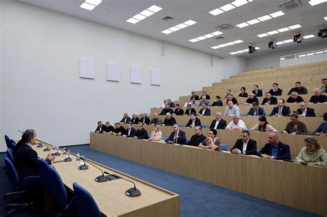 ქართული „ქართული ოცნების“ გორგასლის ოფისში საპარლამენტო უმრავლესობის სხდომა გაიმართა სხდომაზე