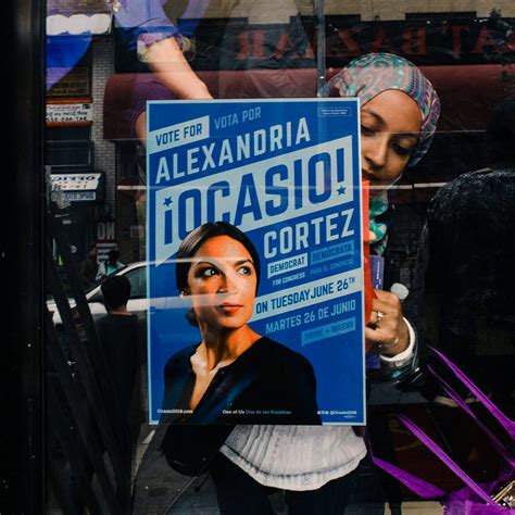 Alexandria Ocasio Cortez Do Instagram Ao Congresso
