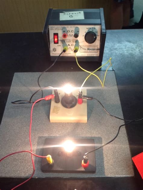 Series And Parallel Circuits Danielle Hurley Science Page