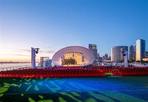 Seashell Shaped Concert Hall Hosts Thousands By The San Diego Seashore