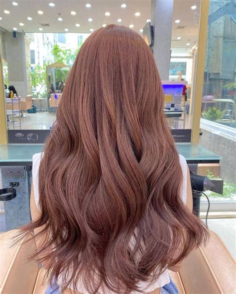 不用漂的髮色2025｜20款免漂染髮顏色推薦實例參考：顯白不褪色不傷髮 ヘアカット 髪 色 ヘアスタイリング