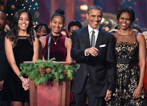 Barack And Michelle Obamas 2 Daughters All About Malia And Sasha