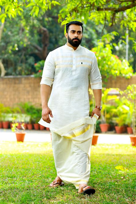 Off White Silk Kurta Set With Tissue Gold Detailing On Chest Kurta