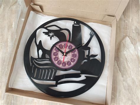 🔥 ვინილის ფირფიტებზე შექმნილი კედლის საათები Clockslab