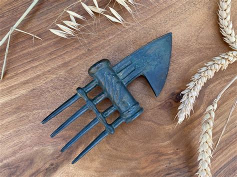 Lorestān Bronze Axe Lorestan Axe Bronze Axe Bronze Hatchet Ancient Axe