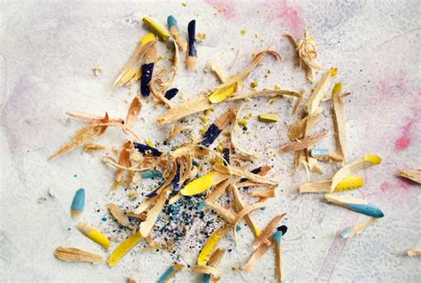 Premium Photo Colored Pencils Cutted