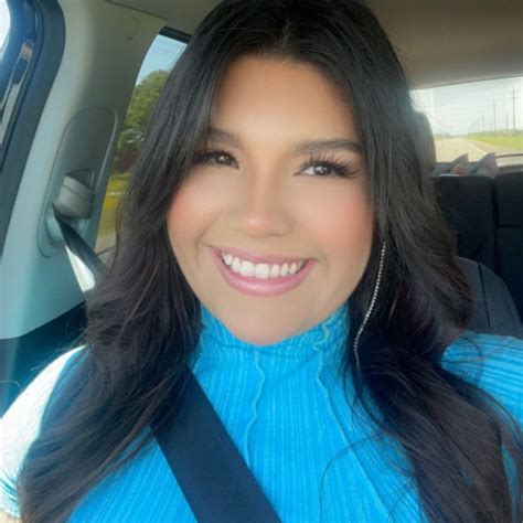 Lizbeth Martinezs Instagram Twitter And Facebook On Idcrawl