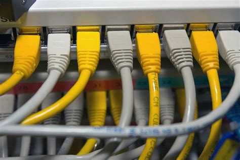 Perbedaan Hub Dan Switch ZonaPintar
