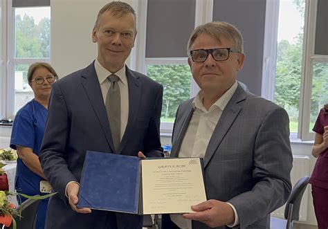 Dr Andrzej Krajewski Z Tytułem Doktora Habilitowanego