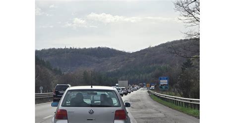 Чудо Няма тапи пред тунелите на Хемус задръстванията са другаде обновена снимки