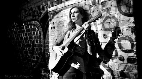 Musikerhyperbelslider Der Freudkopf