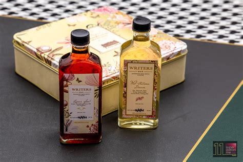 Raffles Hotel Singapore Mooncake 4843