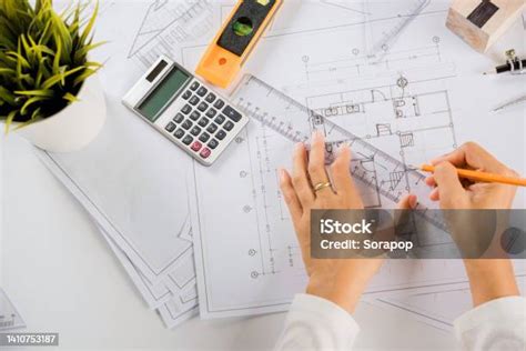 수리 도구에 대한 주택 계획 청사진 용지에 통치자가있는 건축가 도면의 상단보기 오토캐드에 대한 스톡 사진 및 기타 이미지 오토캐드 설계도 35 39세 Istock