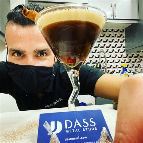 Brvndtender Difference Between A Bartender And