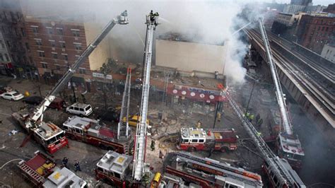 Death Toll In New York Buildings Collapse Rises To 8 Oneindia News