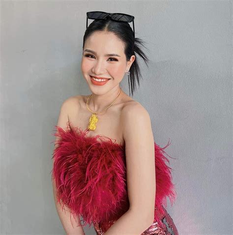 Hya สร้าง ความสวย Khlong Sam