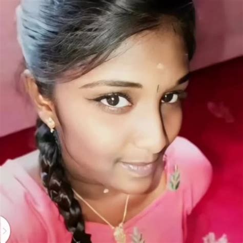 தமிழ் நடிகை Tamilsexyaunti01 • Threads Say More