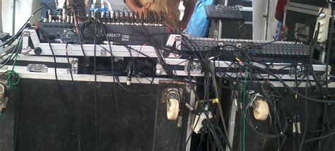 Cara Menyambung Mixer Ke Mixer Dalam Sound System Lapangan Harga Speaker Dan Alat Sound System