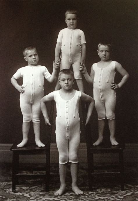 Дети нудисты ретро фото